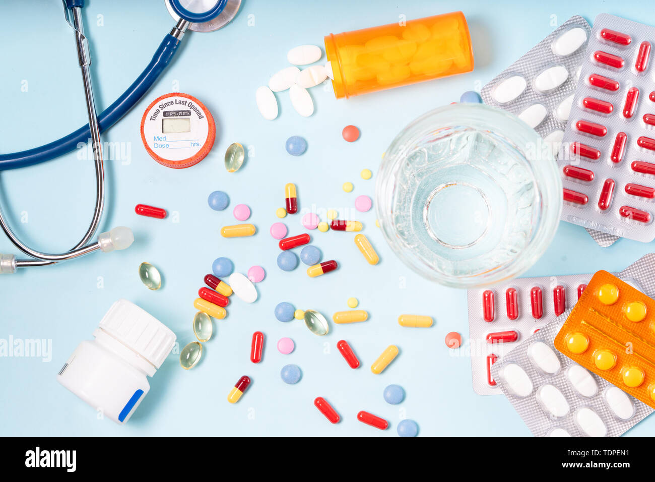 Pile of pills Stock Photo - Alamy