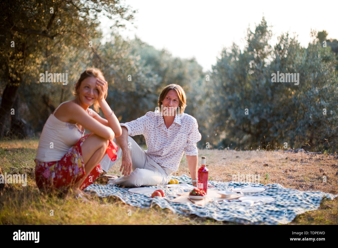 Picnic in the country hi-res stock photography and images - Alamy