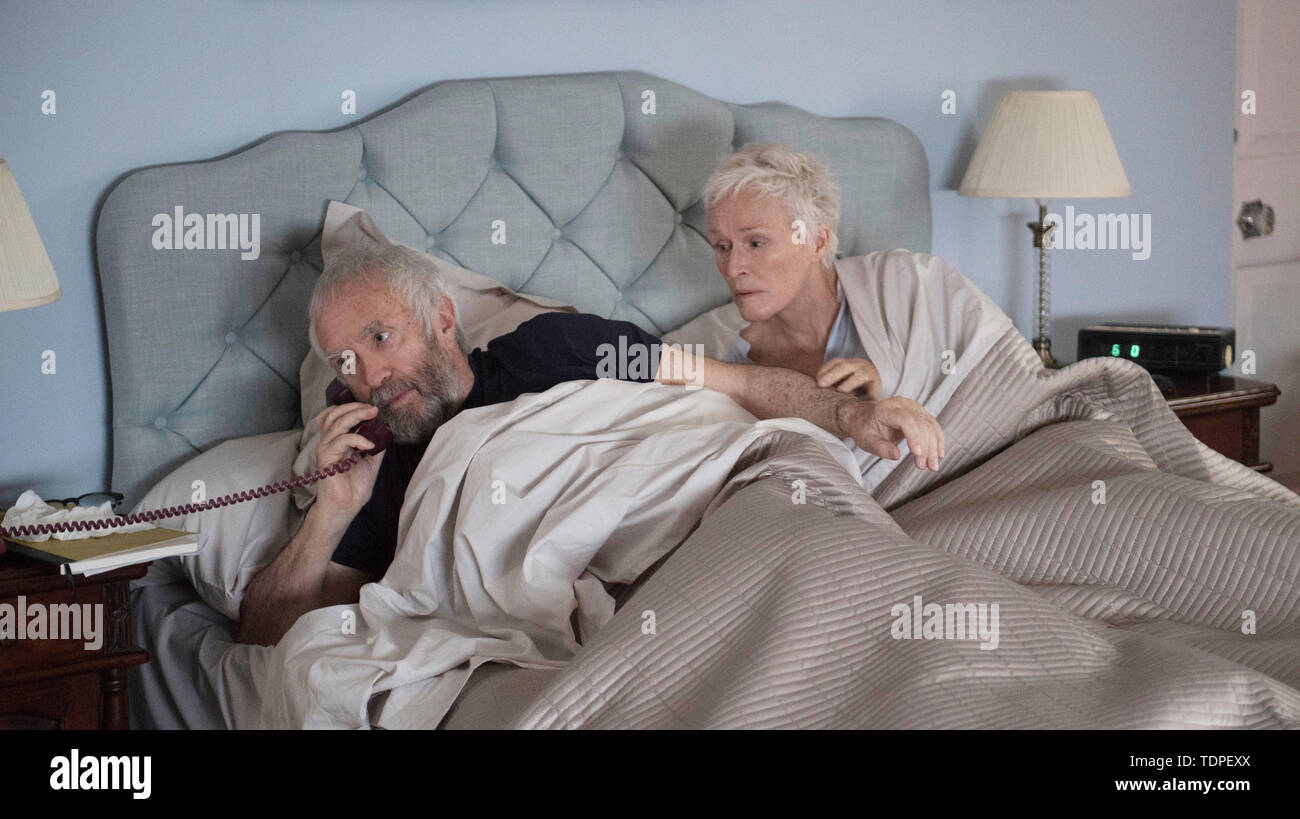 USA. Glenn Close and Jonathan Pryce in a scene from the ©Sony Pictures ...