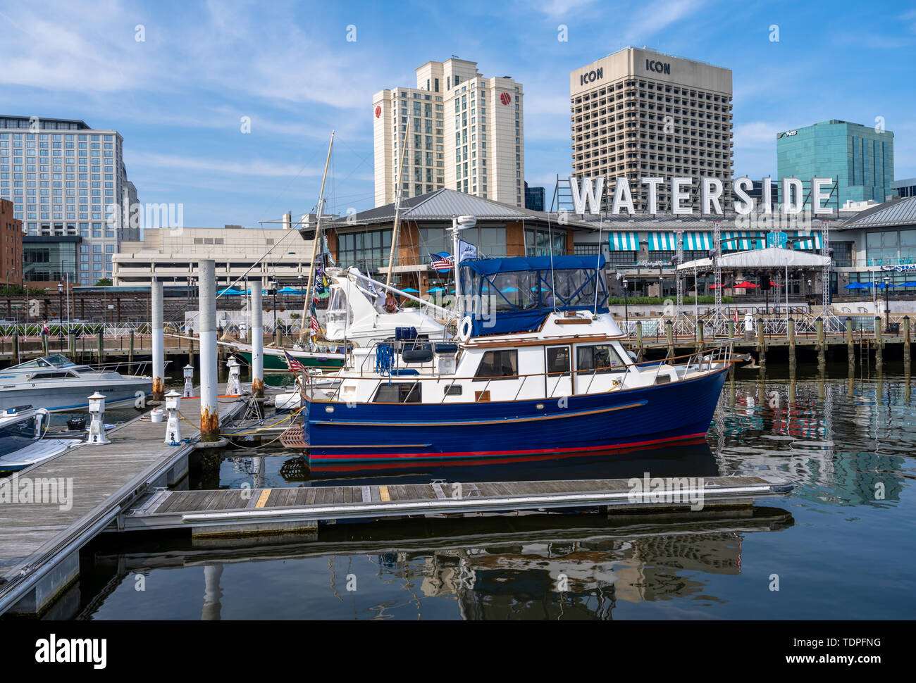 Norfolk virginia skyline hi-res stock photography and images - Alamy