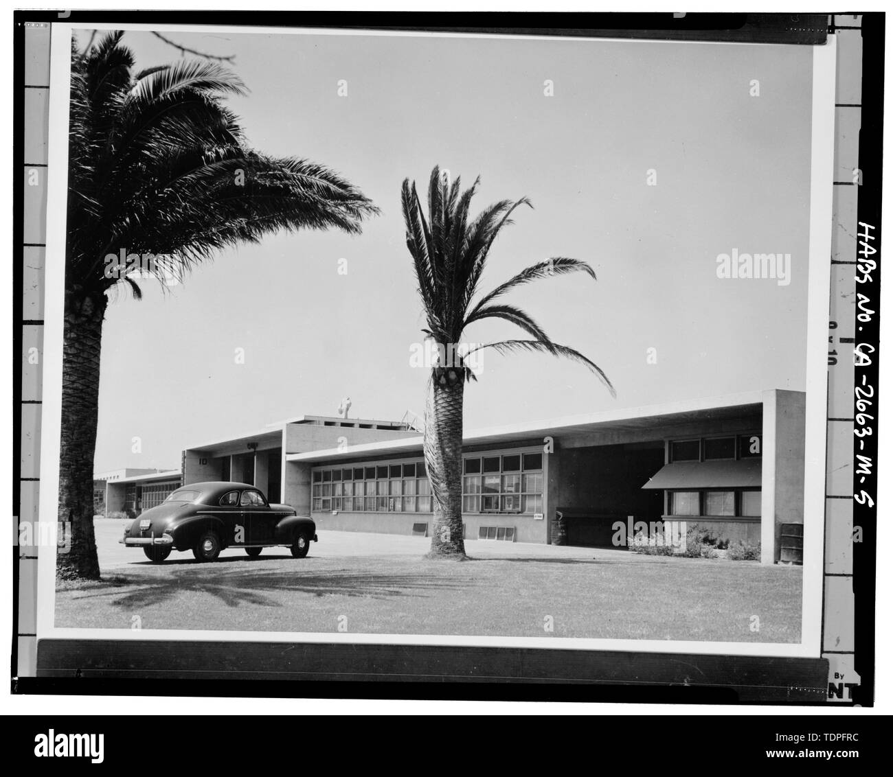 Naval facilities engineering command hi-res stock photography and ...