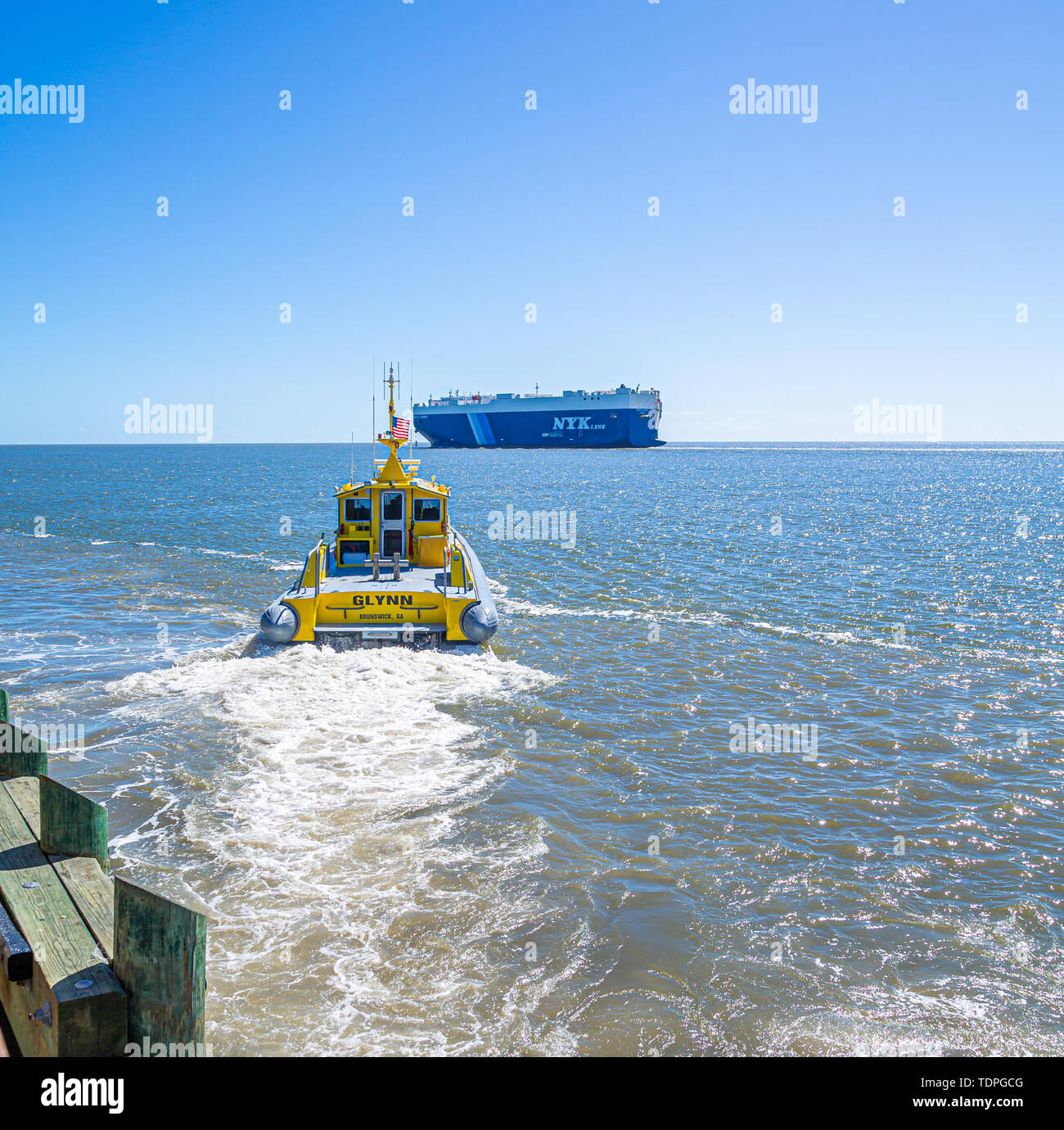 Modern rescue boat hi-res stock photography and images - Alamy