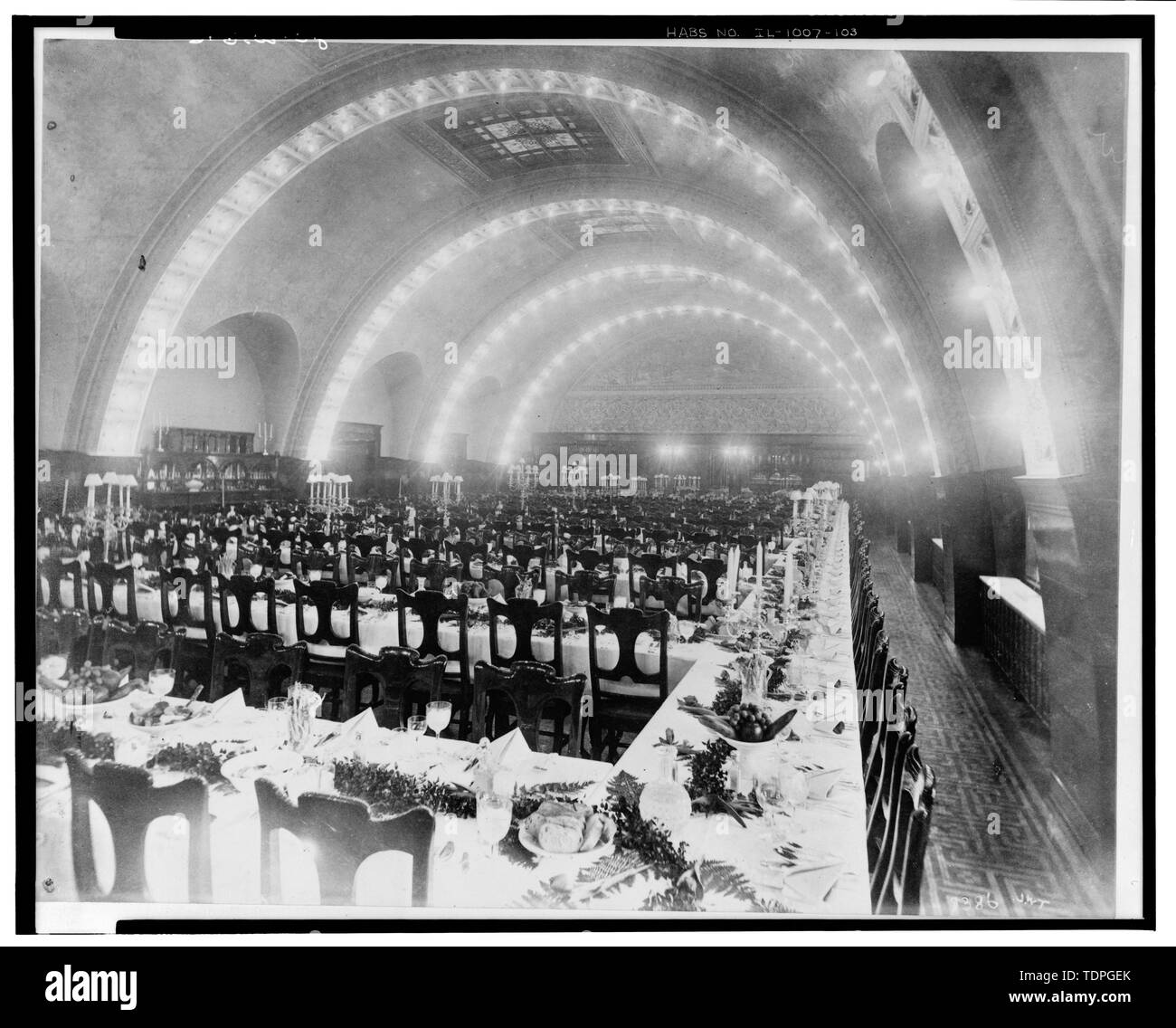 -9386. AUDITORIUM HOTEL - DINING HALL FROM SOUTH. - Auditorium Building ...