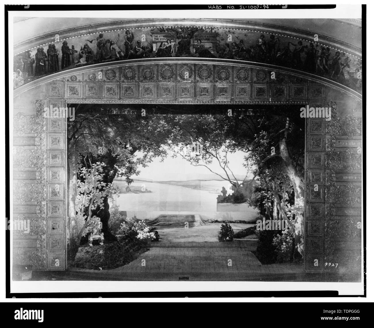 Chicago set Black and White Stock Photos & Images - Alamy