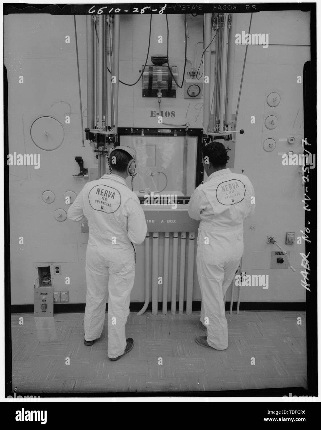 Manipulator arms Black and White Stock Photos & Images - Alamy