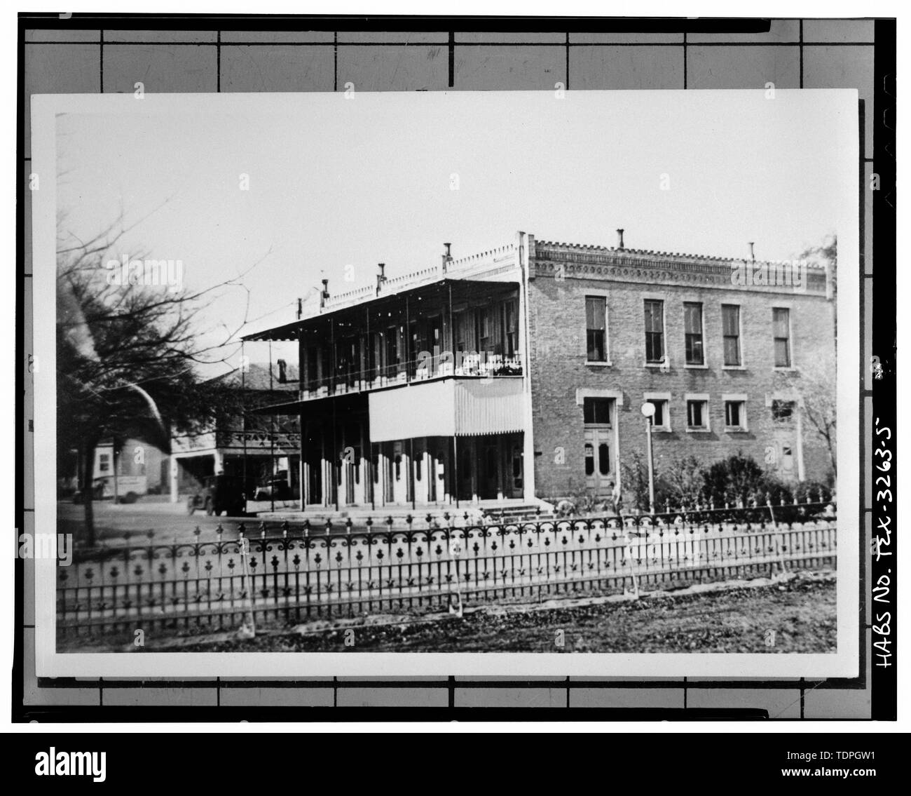 Goodman library building hi-res stock photography and images - Alamy