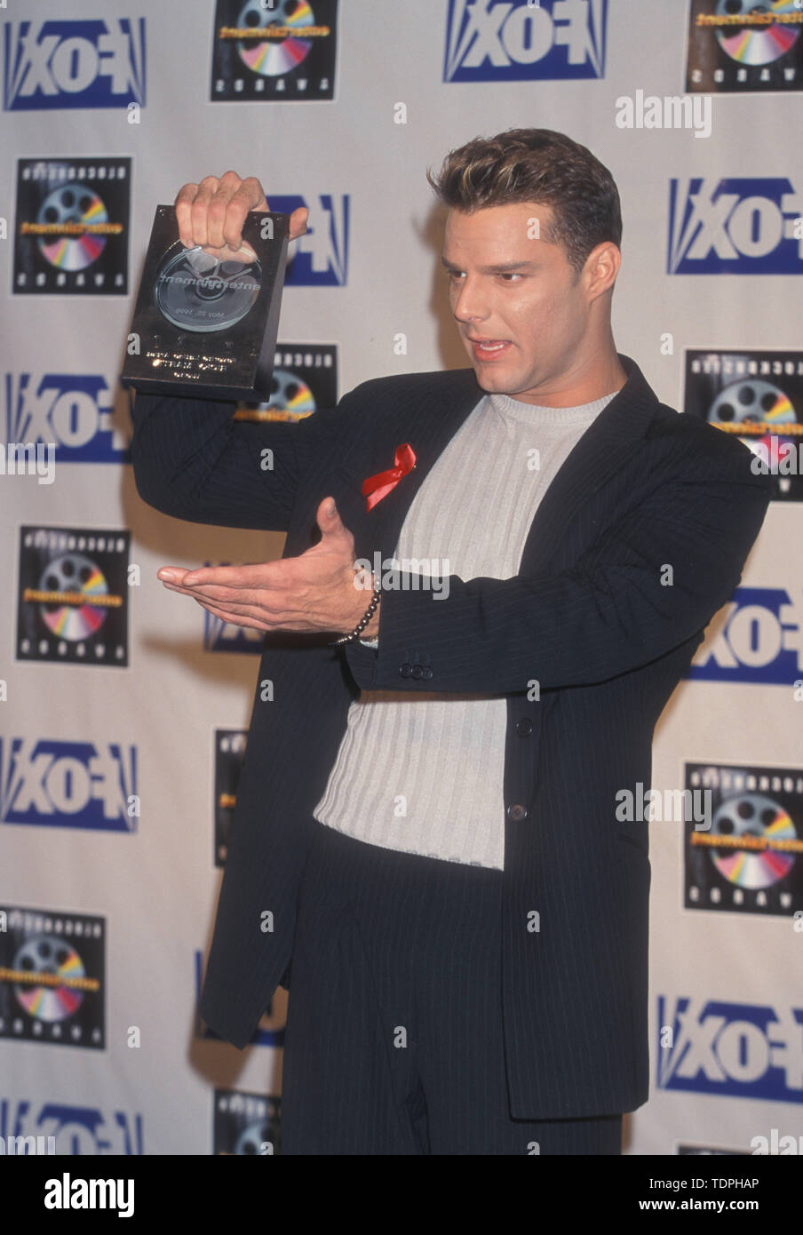 Ricky martin 1999 blockbuster hi-res stock photography and images - Alamy