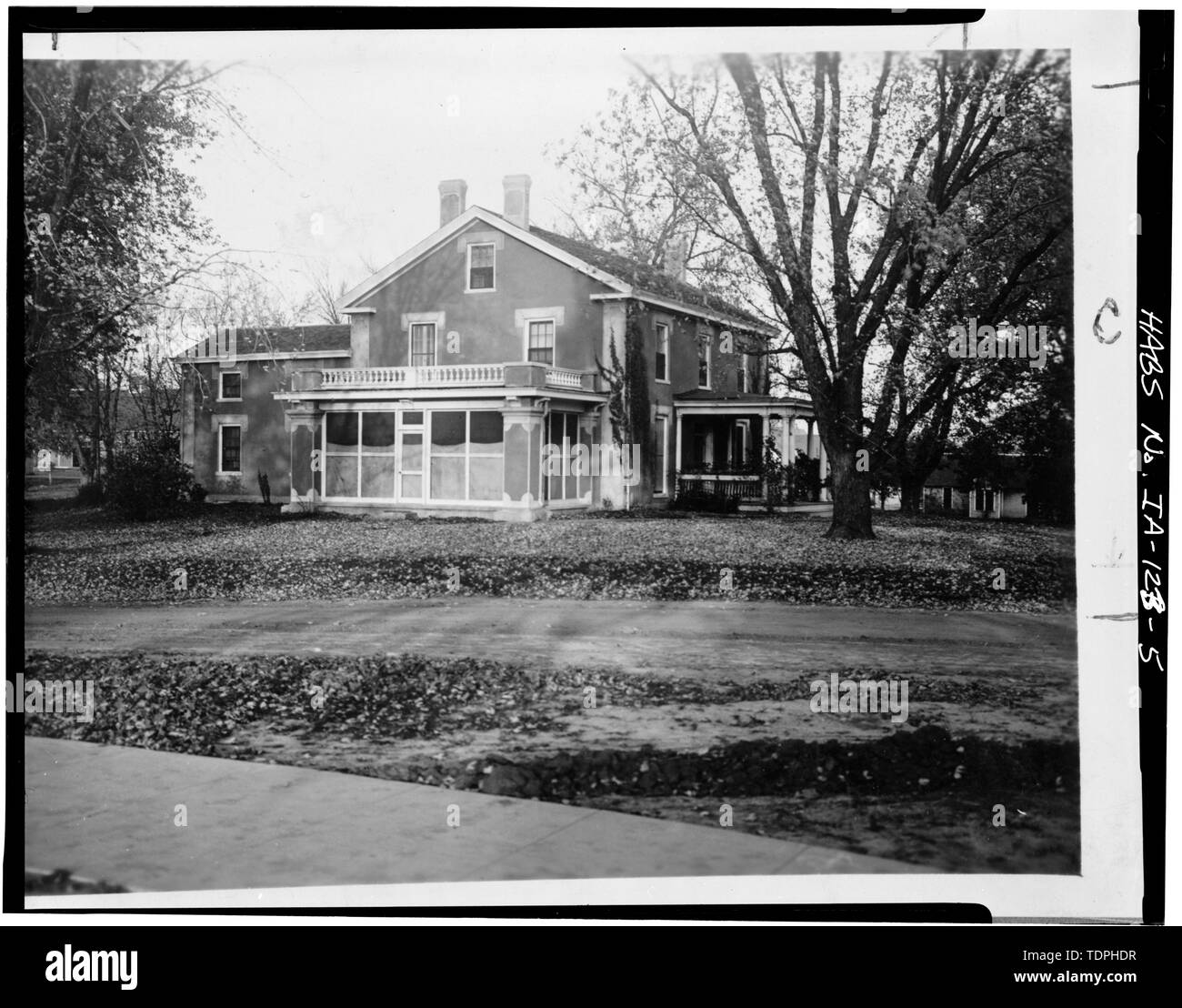 Old iowa farm photo hi-res stock photography and images - Alamy