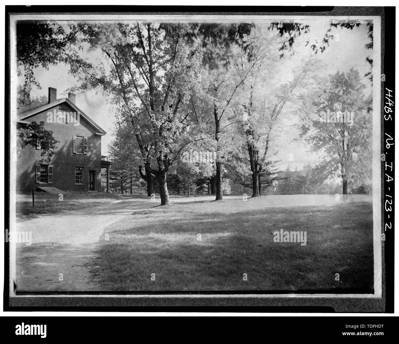 Old campus road research building Black and White Stock Photos & Images ...