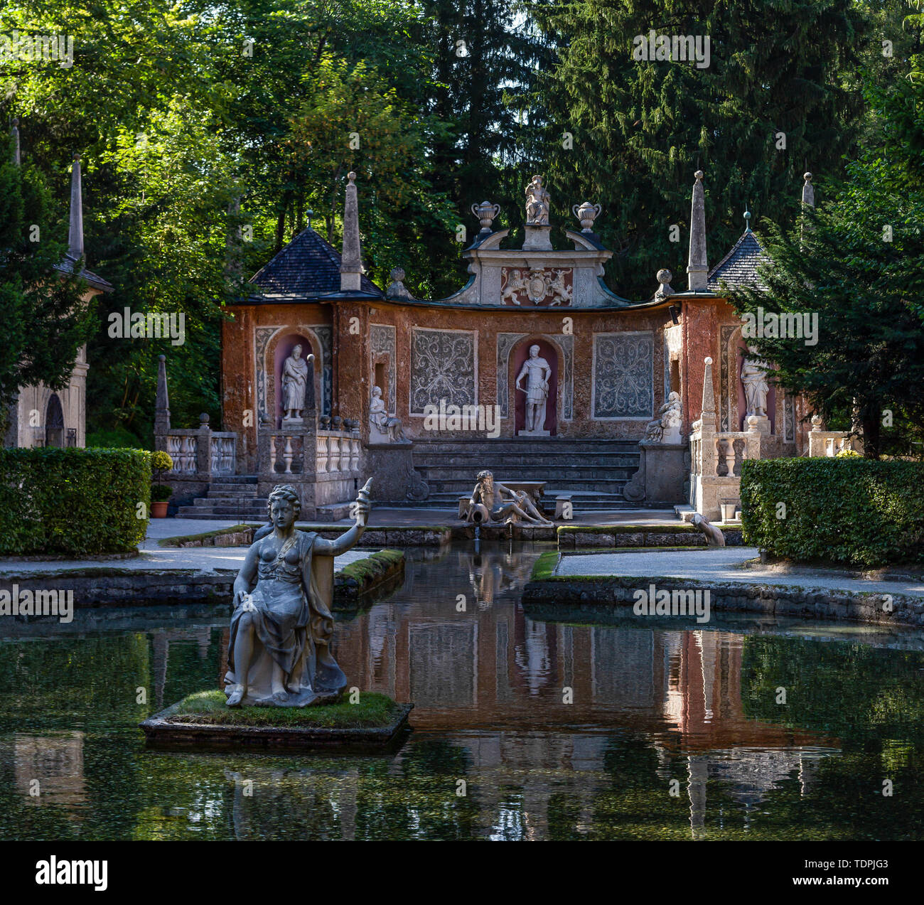 Schloss hellbrunn hi-res stock photography and images - Alamy