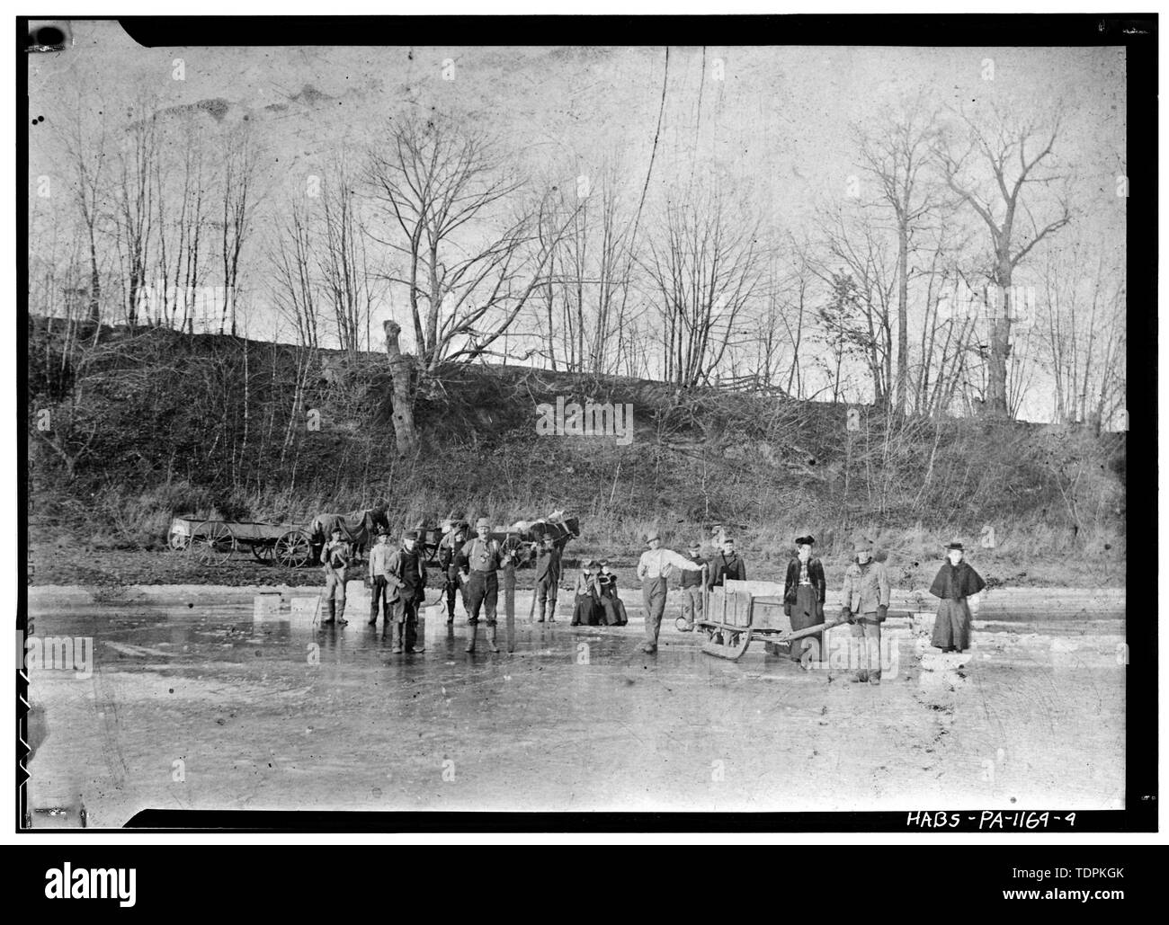 date and photographer- unknown CUTTING ICE ON THE DELAWARE RIVER ...