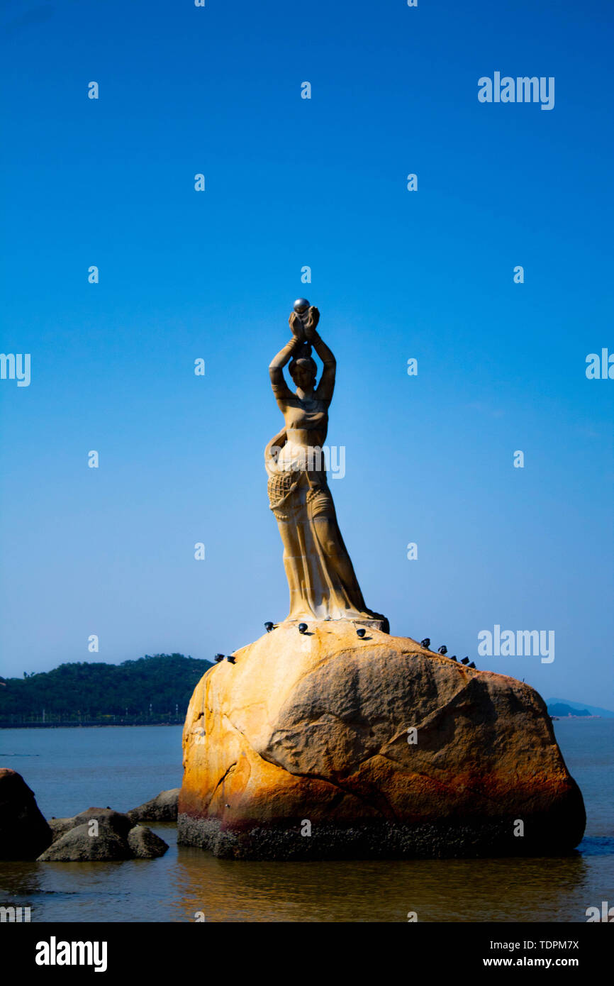 Waters soul sculpture hi-res stock photography and images - Alamy