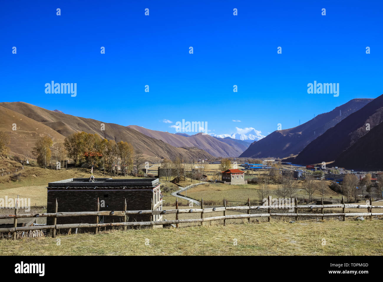 Fold mountainous plateau viewing platform Stock Photo - Alamy