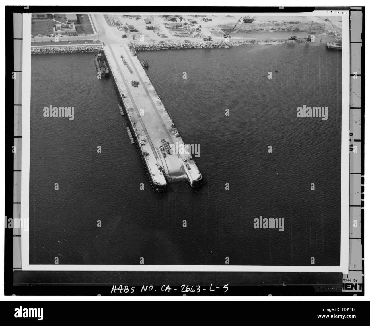 Long Beach Naval Shipyard Black and White Stock Photos & Images - Alamy