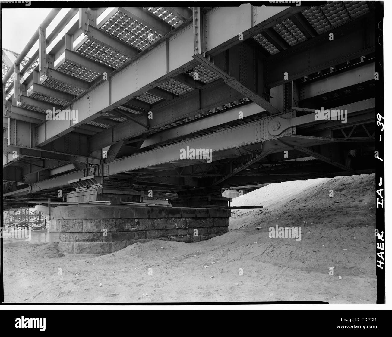 Pier 5 and the first (1R) segment of the North Fixed Span's Bottom ...