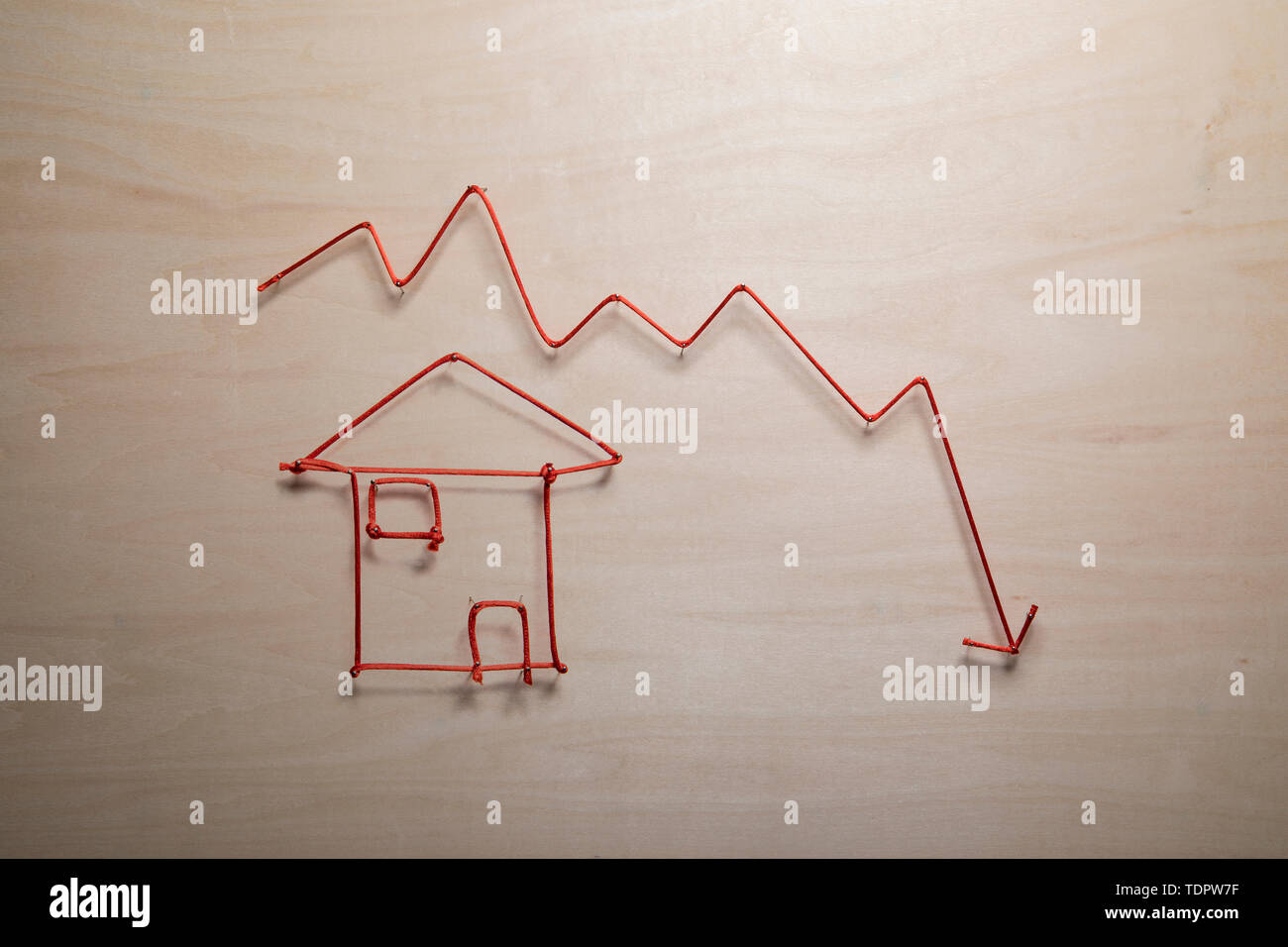 A red wire Stock Photo - Alamy