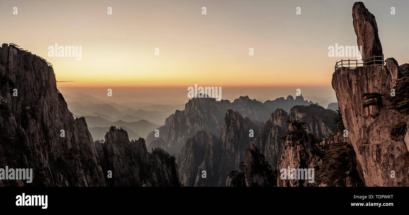 Flying stones hi-res stock photography and images - Alamy