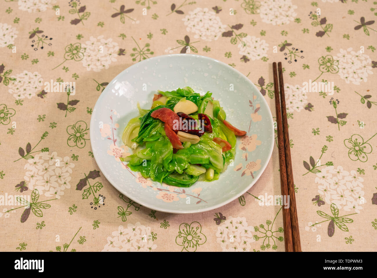 Porcelain chinese cabbage hi-res stock photography and images - Alamy