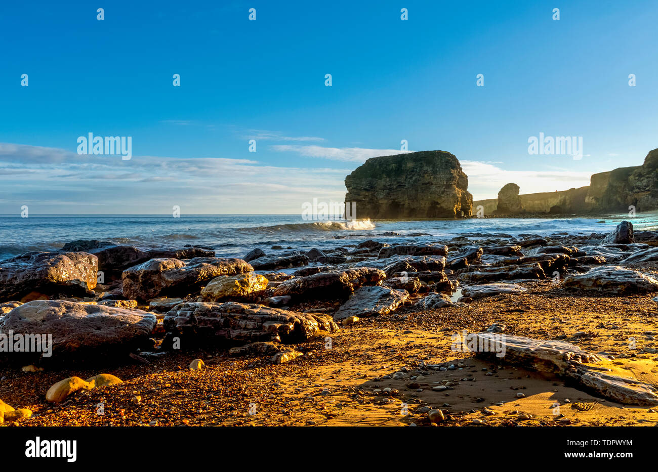 Cliff sea stack coast hi-res stock photography and images - Alamy