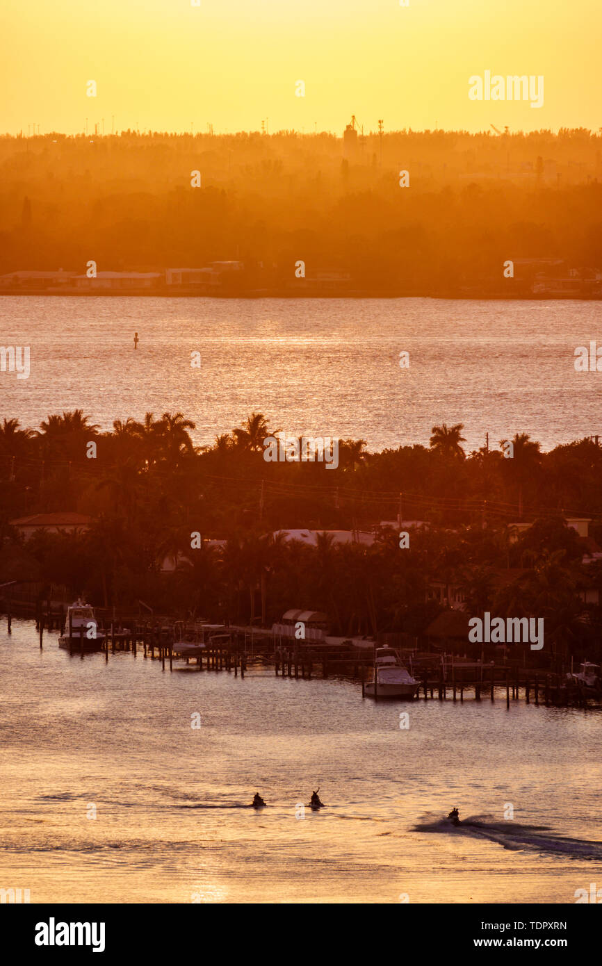 Amber sunset on beach hi-res stock photography and images - Alamy