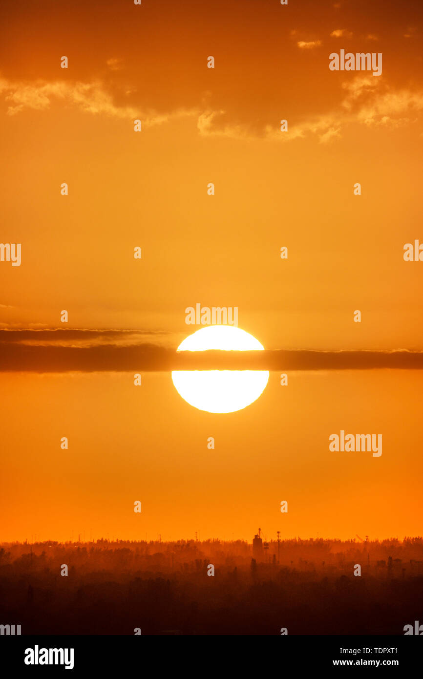 Miami Florida,sunset,cloud,amber color sky,sun setting,FL190424012 ...