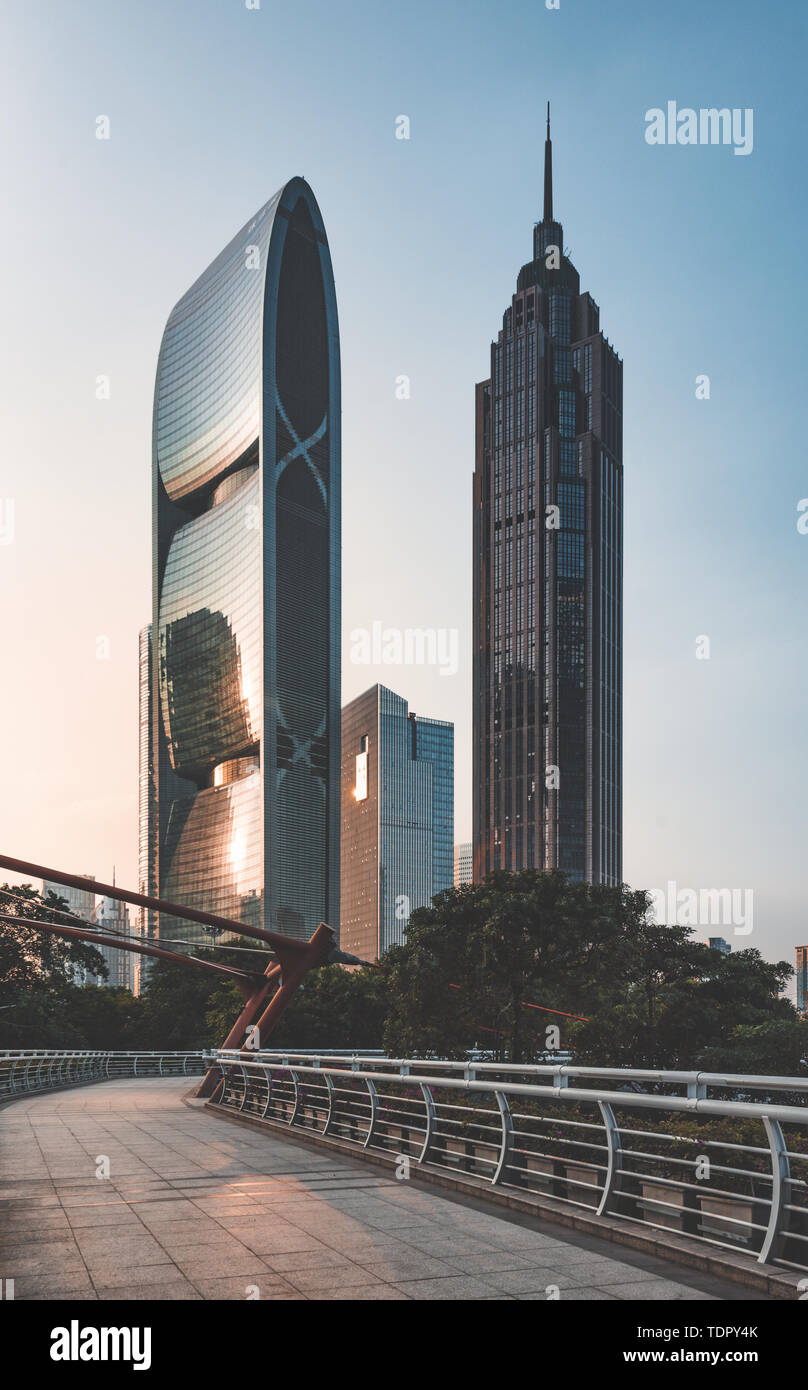 Bustling business district hi-res stock photography and images - Alamy