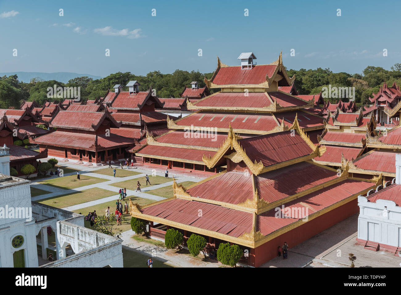 Mandalay palace hi-res stock photography and images - Alamy