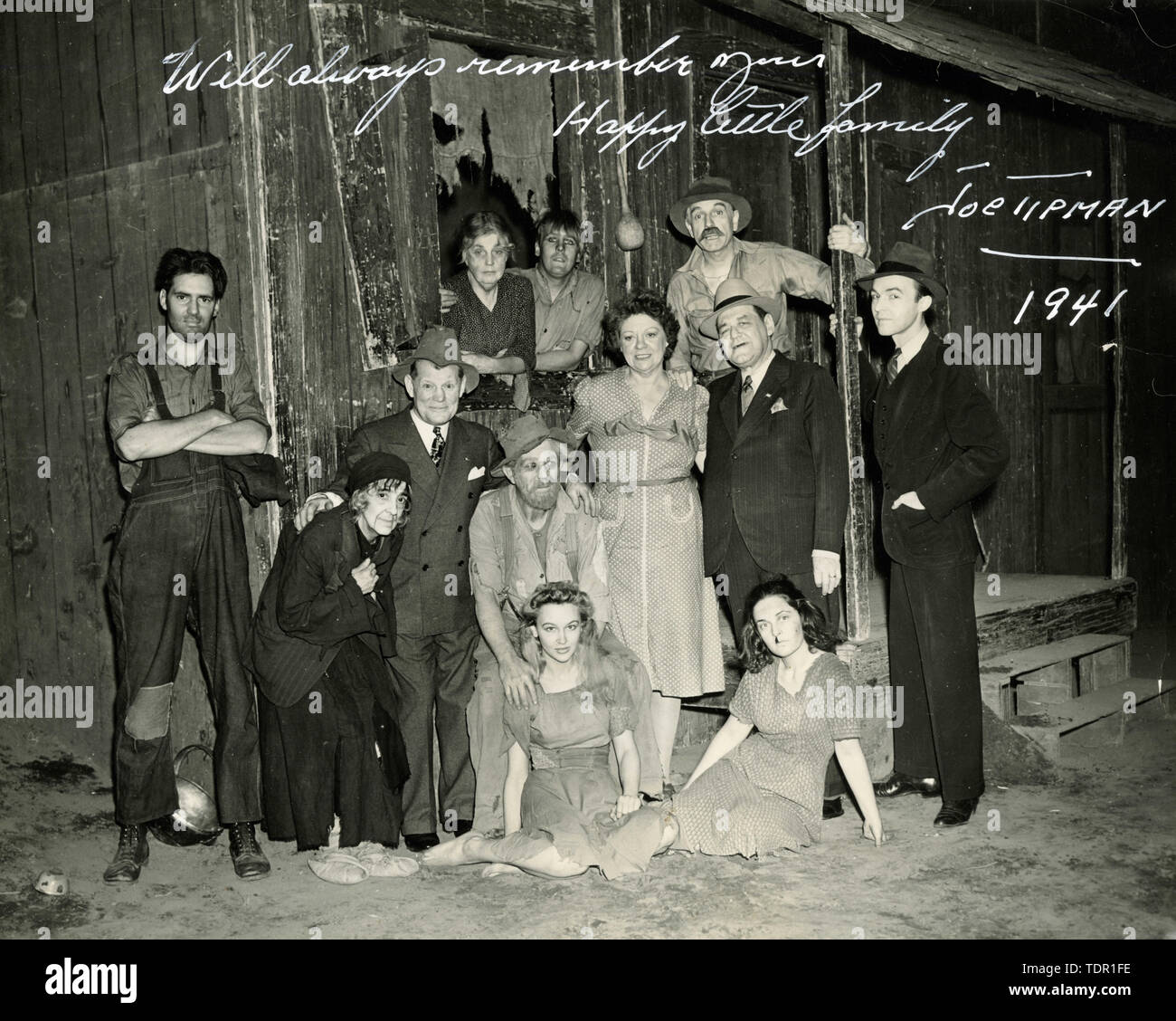 Troup of actors with Joe Tipman, USA 1941 Stock Photo - Alamy