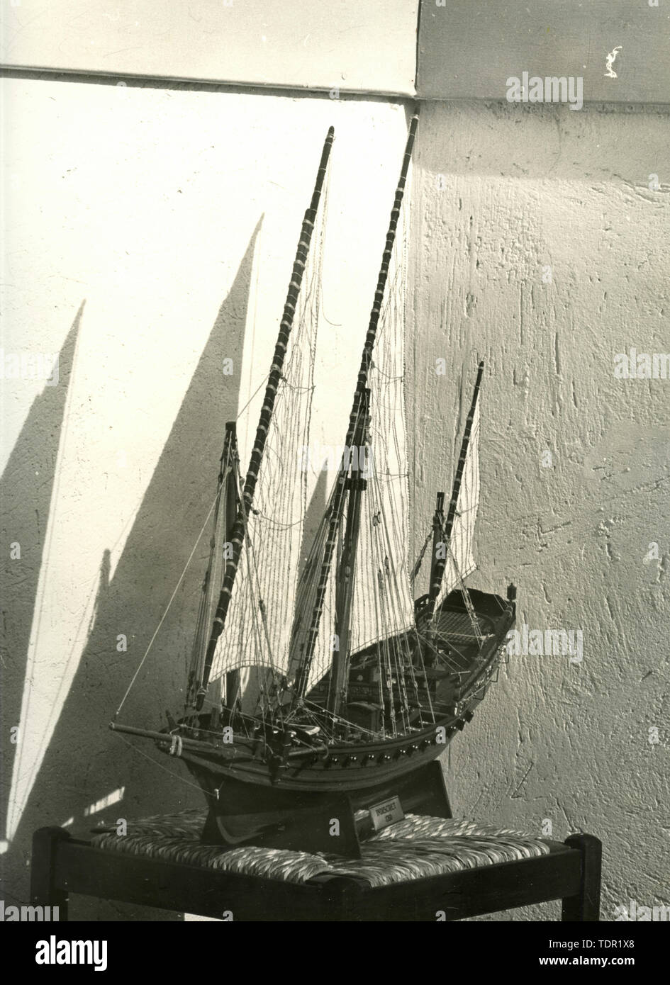 Building model ship: The French chebec Indiscreet, 1750 Stock Photo - Alamy