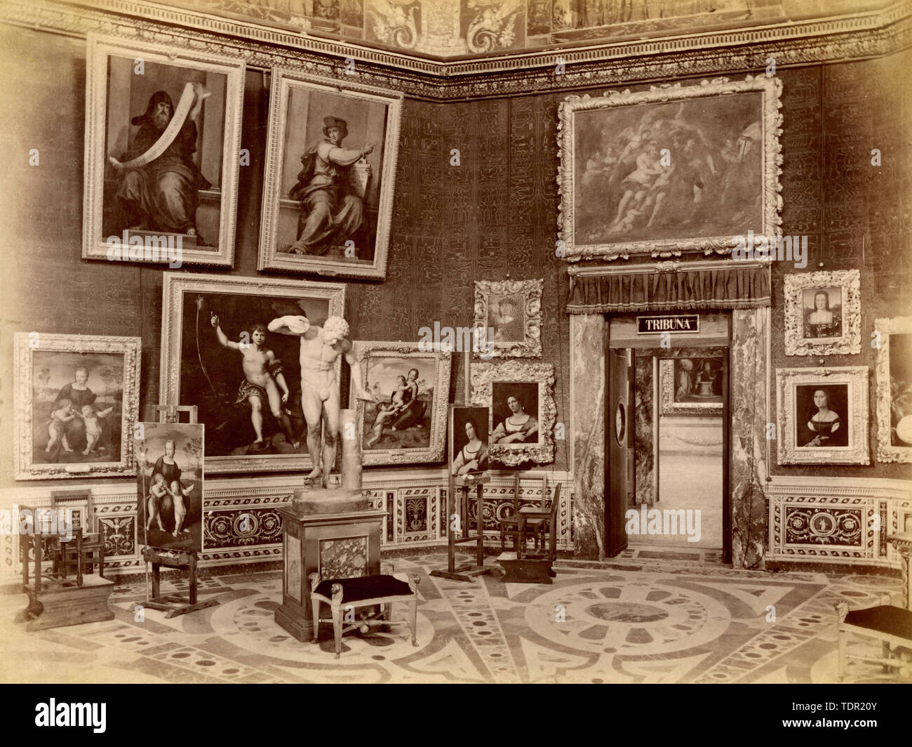 The Tribune, Uffizi museum, Florence, Italy 1880s Stock Photo - Alamy