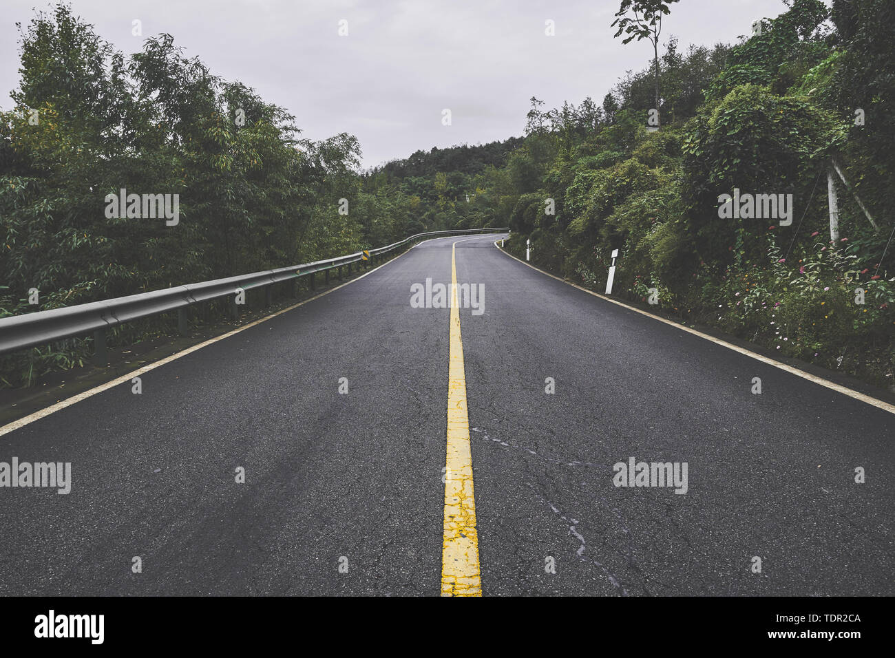 Highway xianpanshan highway hi-res stock photography and images - Alamy