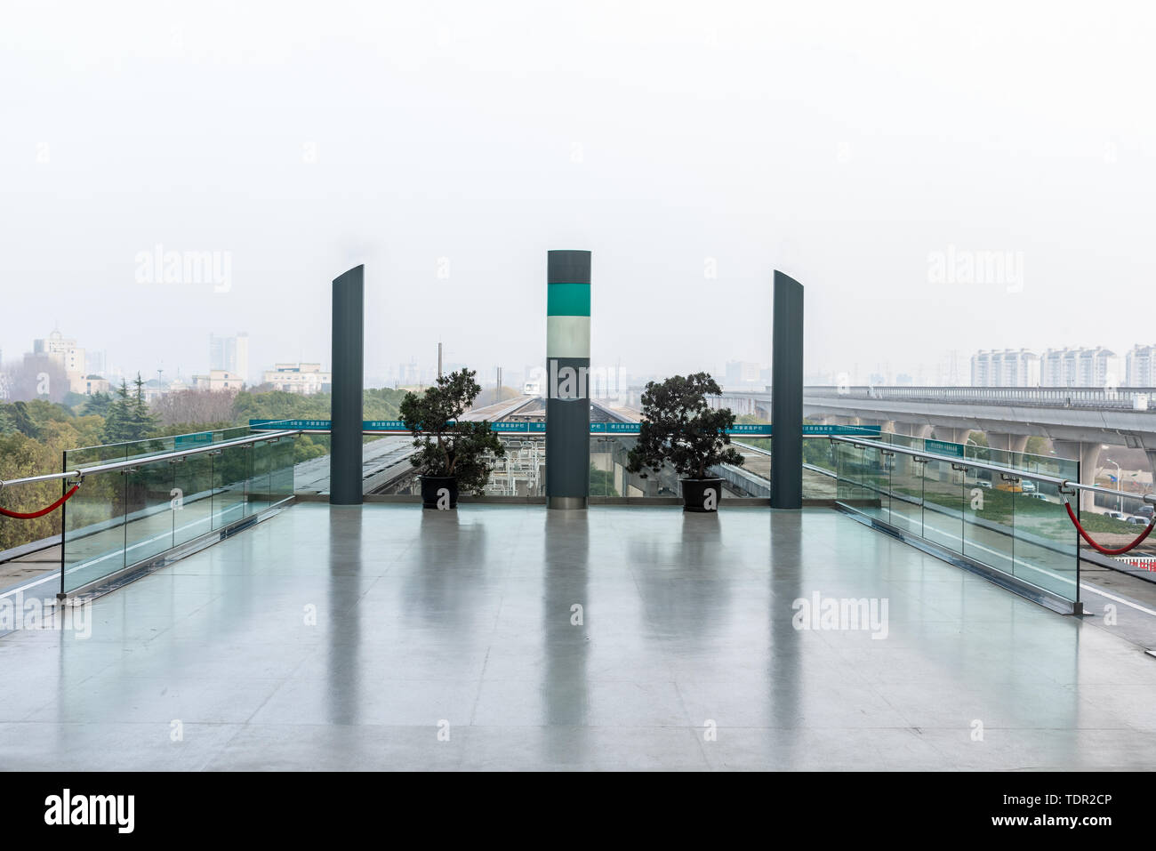Shanghai Maglev Train Longyang Road Station Platform Stock Photo - Alamy