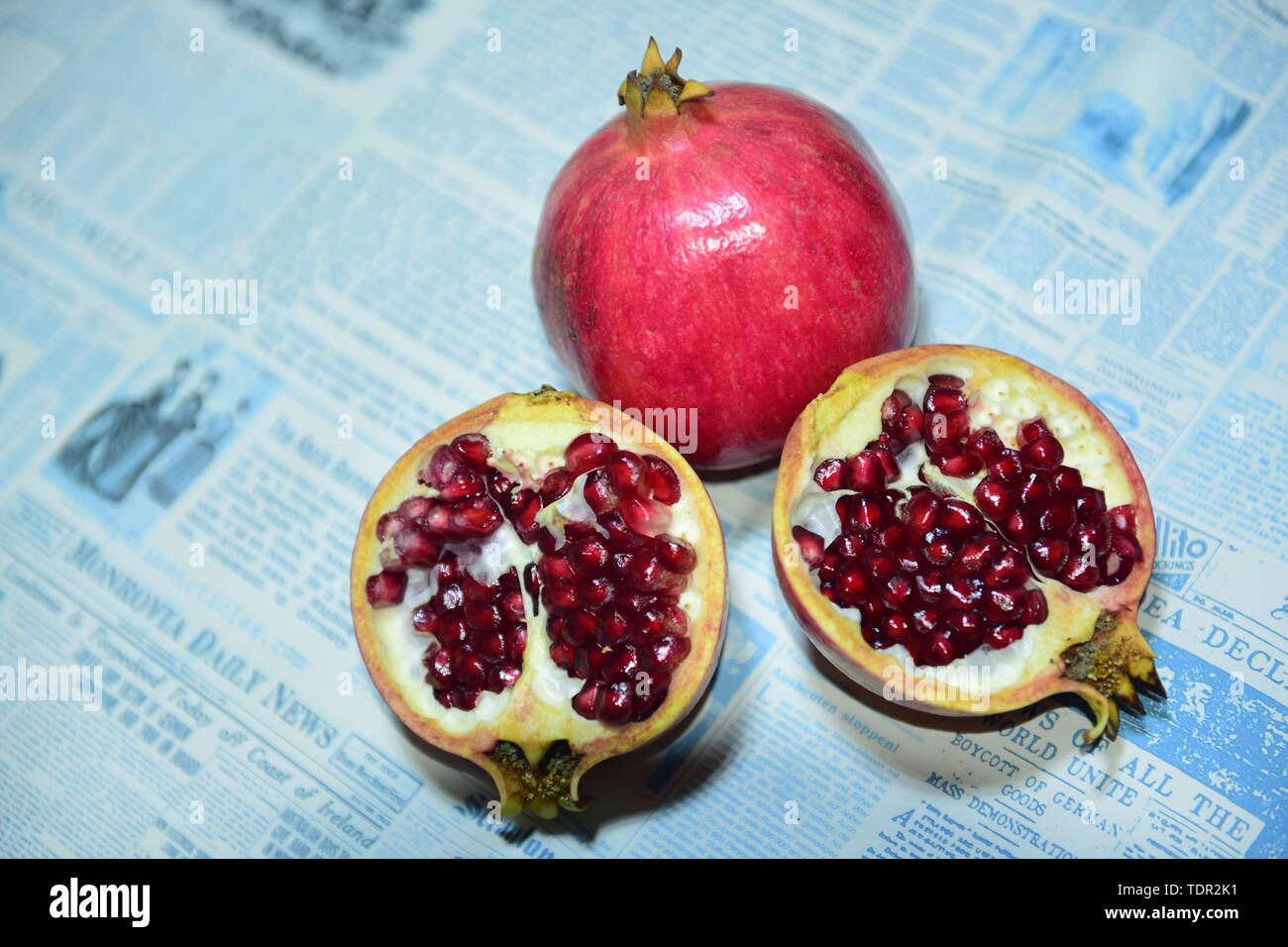 Rouge pomegranate hi-res stock photography and images - Alamy