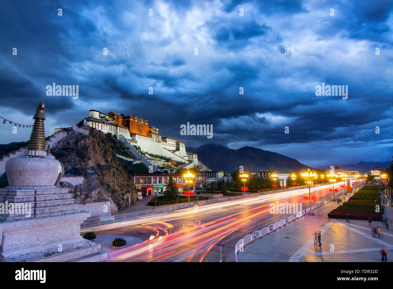 la la dala, lhasa Stock Photo - Alamy