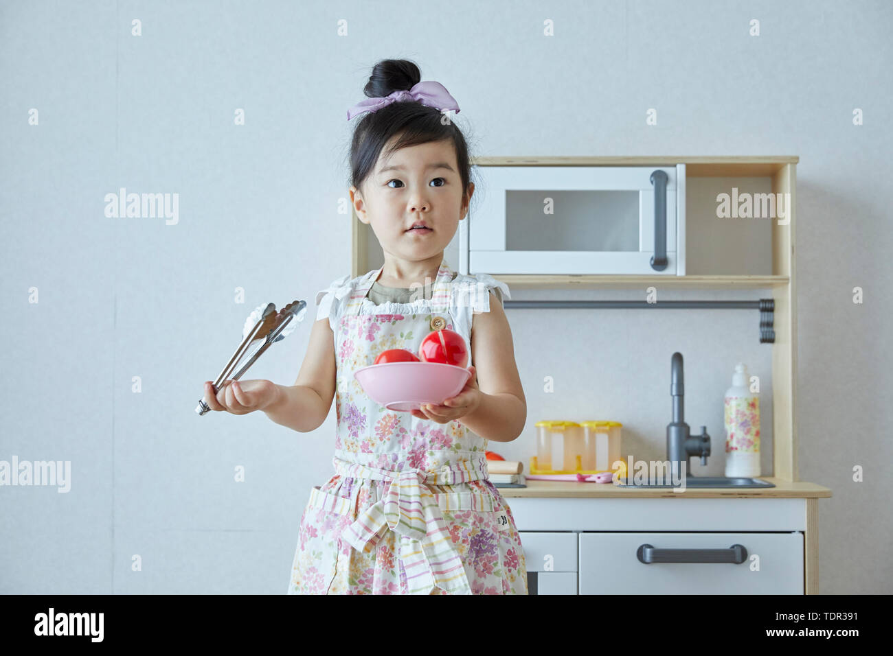 Kids fun cooking hi-res stock photography and images - Alamy