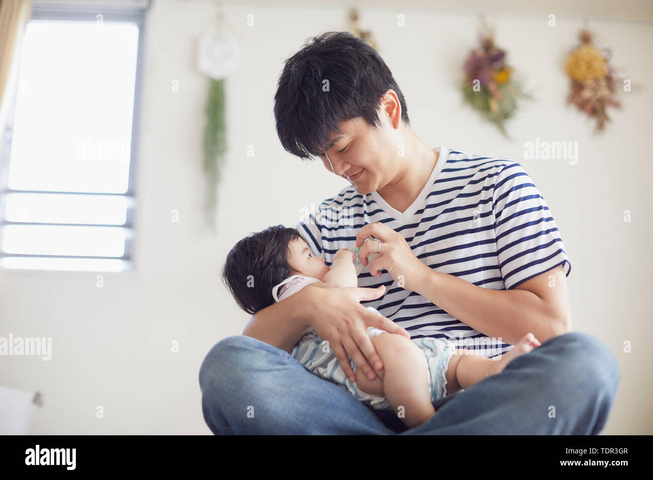 August hug hi-res stock photography and images - Alamy