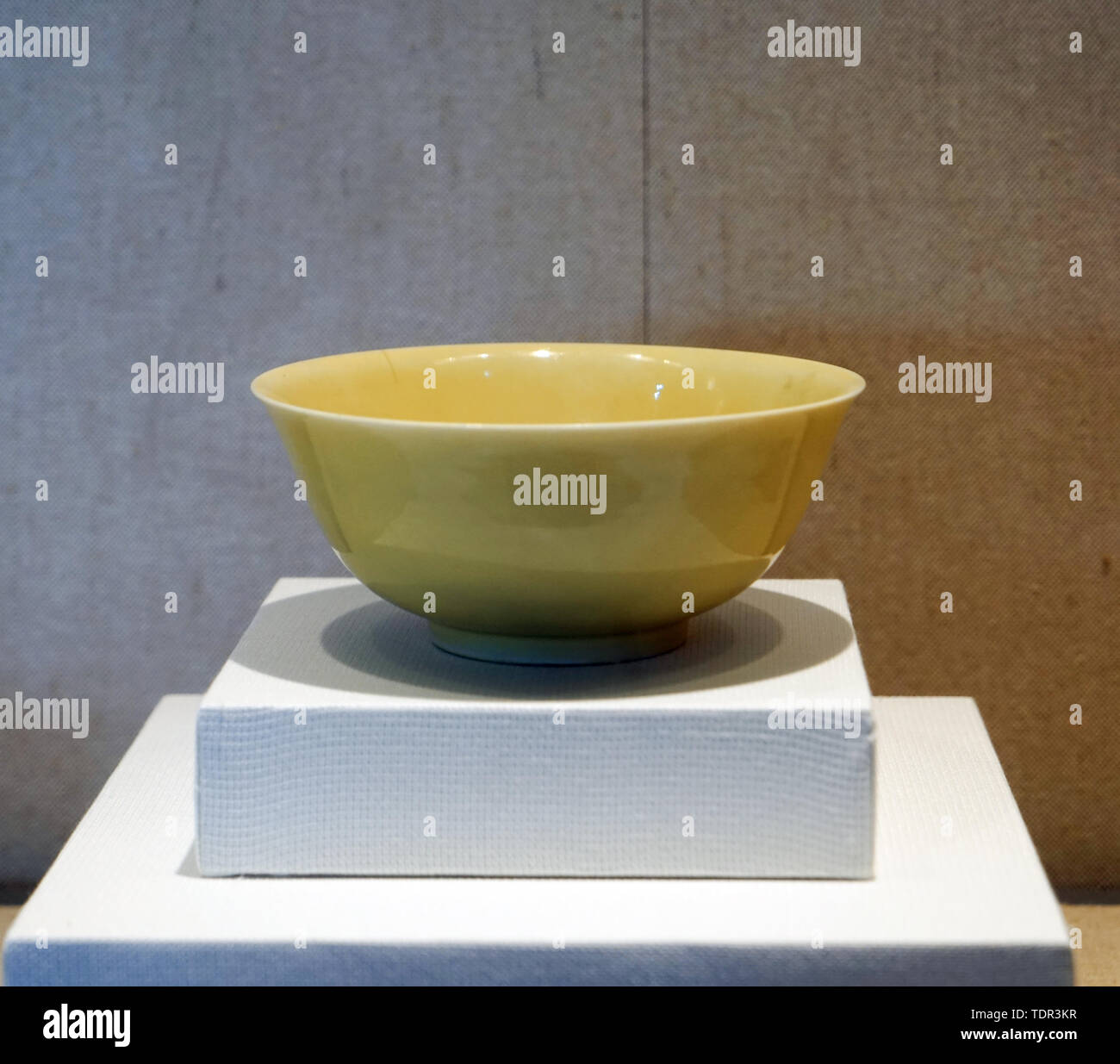 Cultural relics porcelain Stock Photo - Alamy