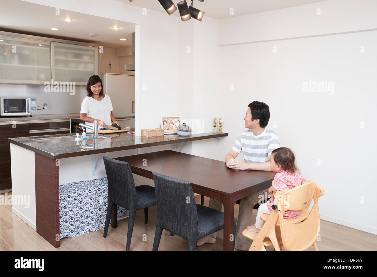 Japanese family at home Stock Photo - Alamy