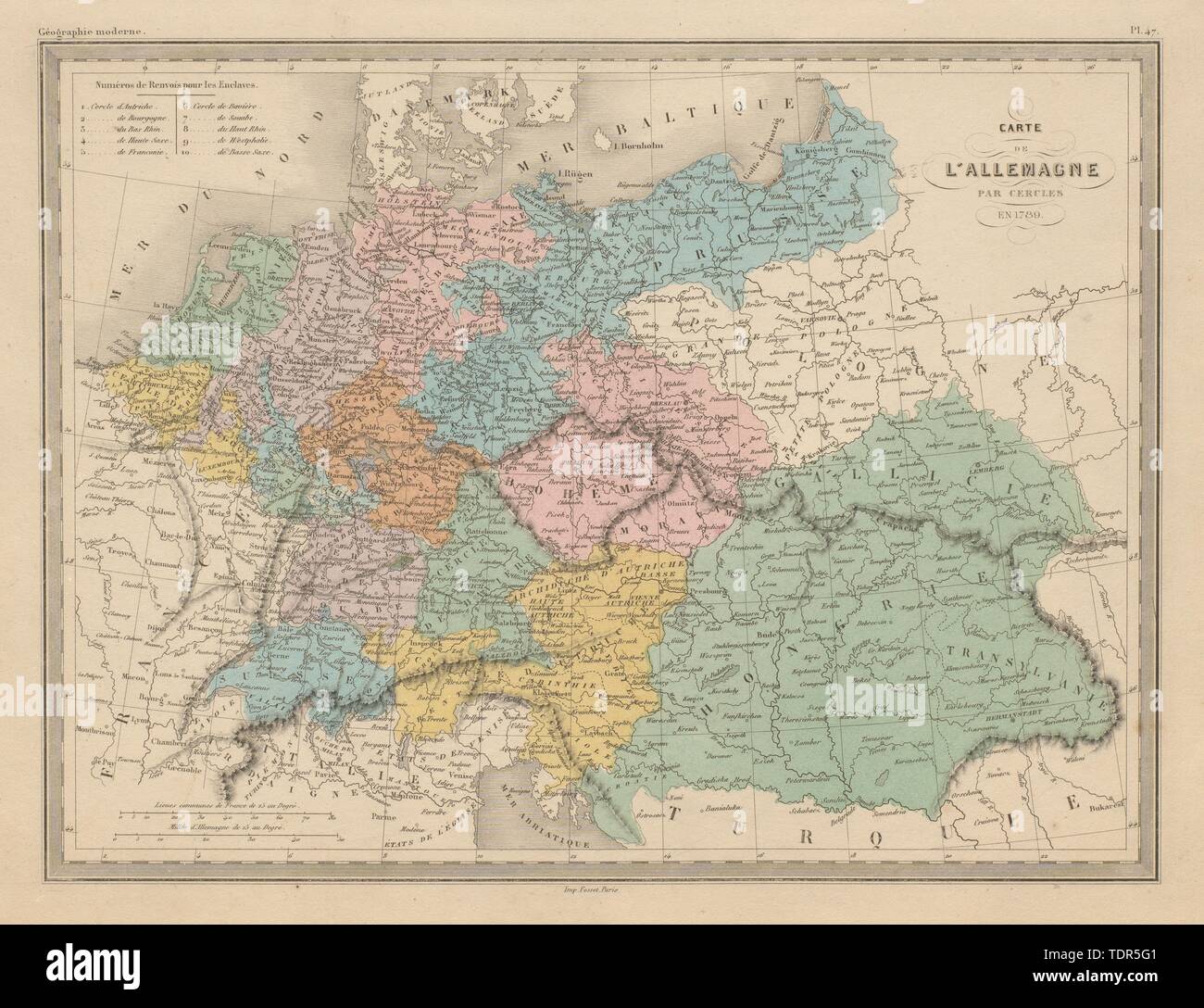 Antique globe circles hi-res stock photography and images - Alamy