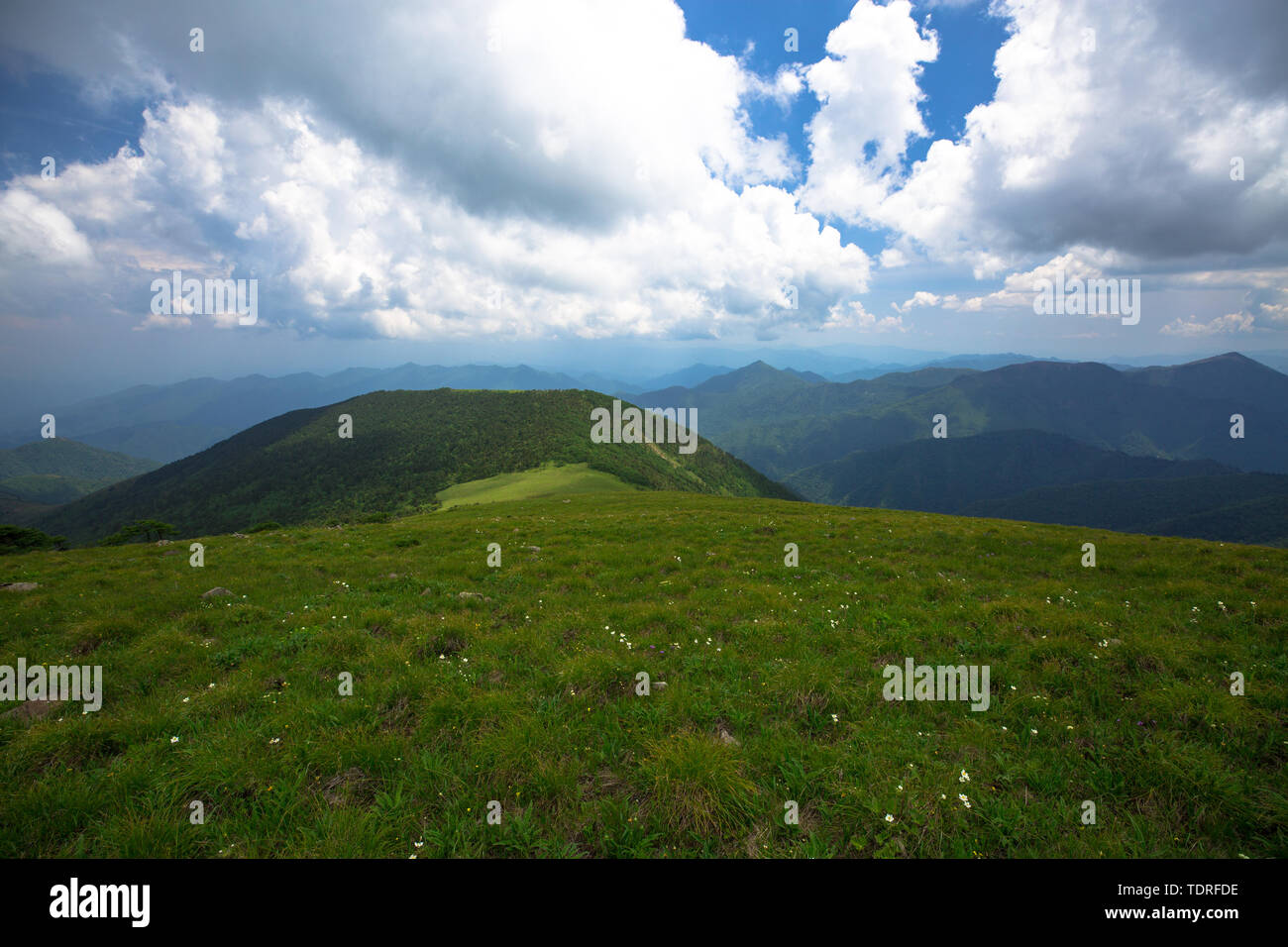 Qinling snow mountain hi-res stock photography and images - Alamy