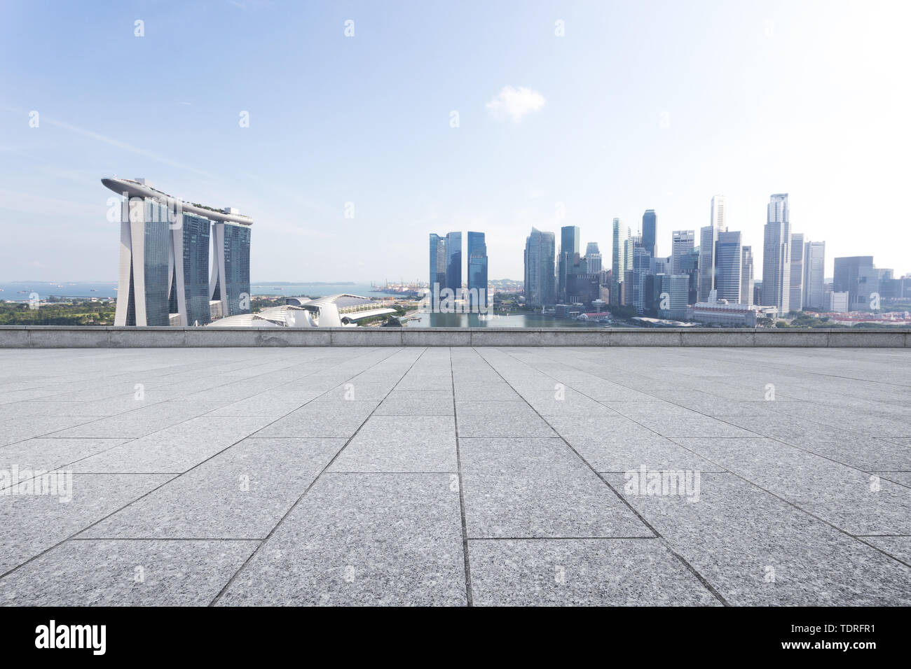 Empty square floor city hi-res stock photography and images - Alamy
