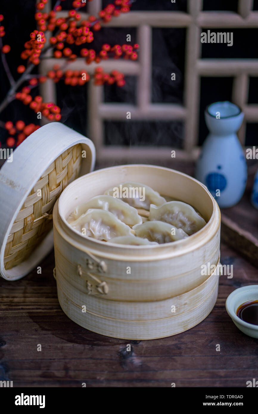 Steamed dumplings dumplings Stock Photo - Alamy