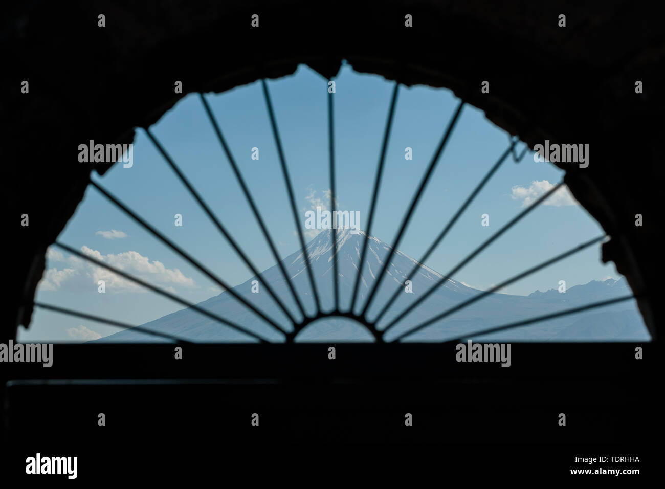 Semicircular picture hi-res stock photography and images - Alamy