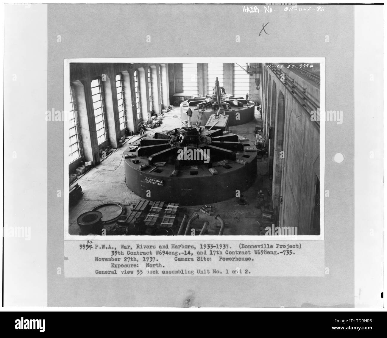 Deck units hi-res stock photography and images - Alamy