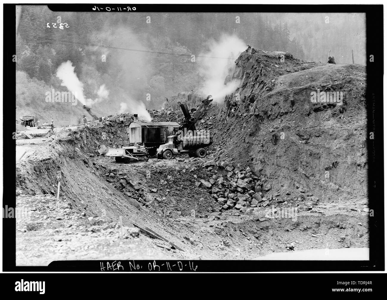 Excavating shovel Black and White Stock Photos & Images - Alamy