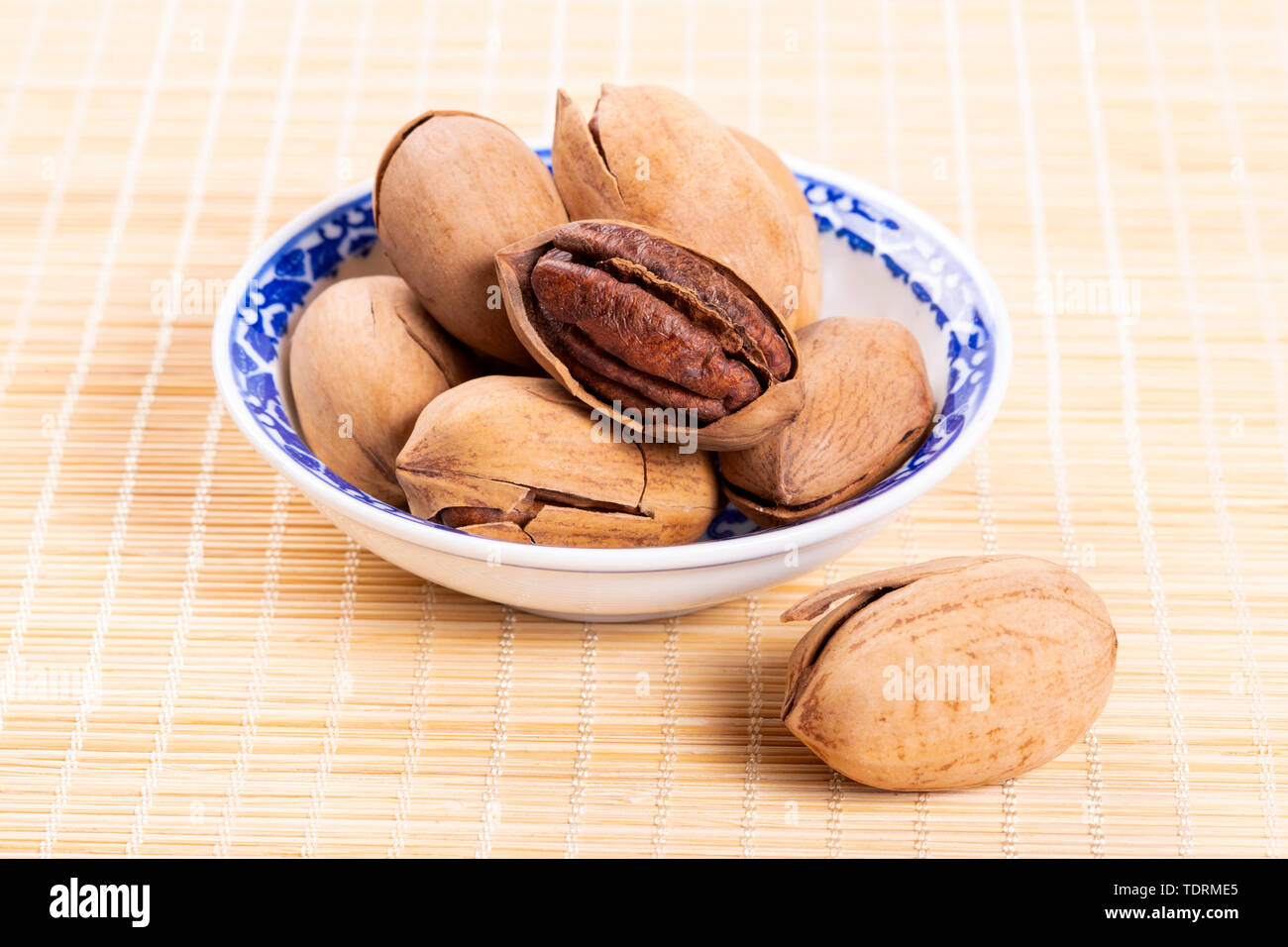 Long pecans hi-res stock photography and images - Alamy
