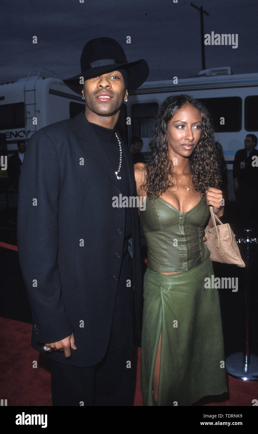 Jan 17, 2000; Los Angeles, CA, USA; Rapper GINUWINE & date @ the 2000 ...