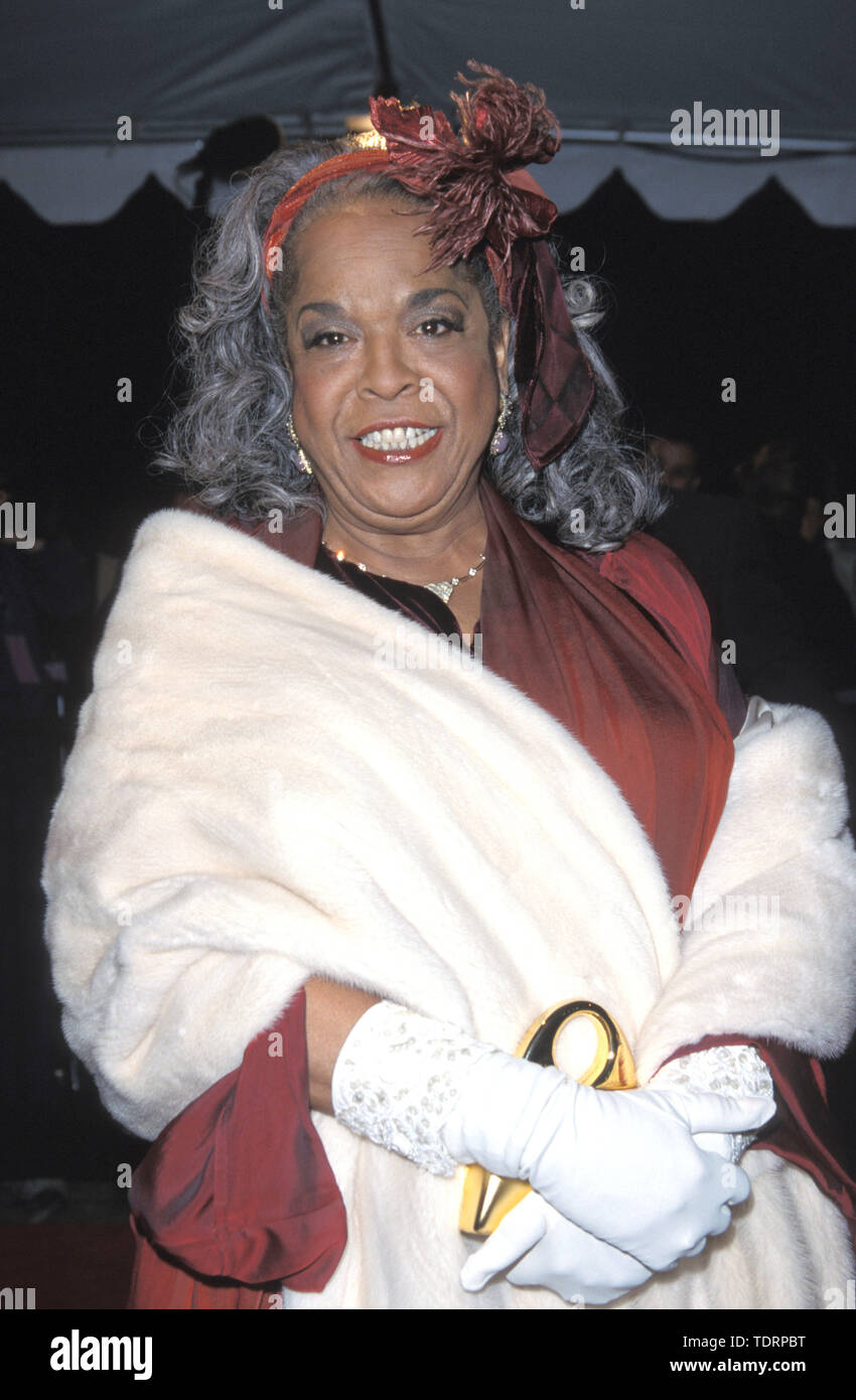 Feb 13, 2000; Los Angeles, CA, USA; Actress DELLA REESE @ 31st NAACP ...