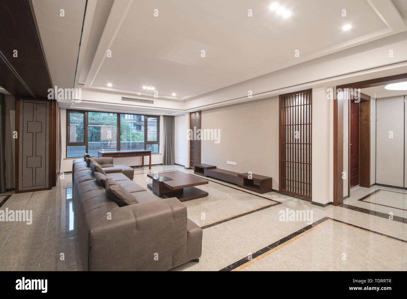 Chinese luxury drawing room hi-res stock photography and images - Alamy