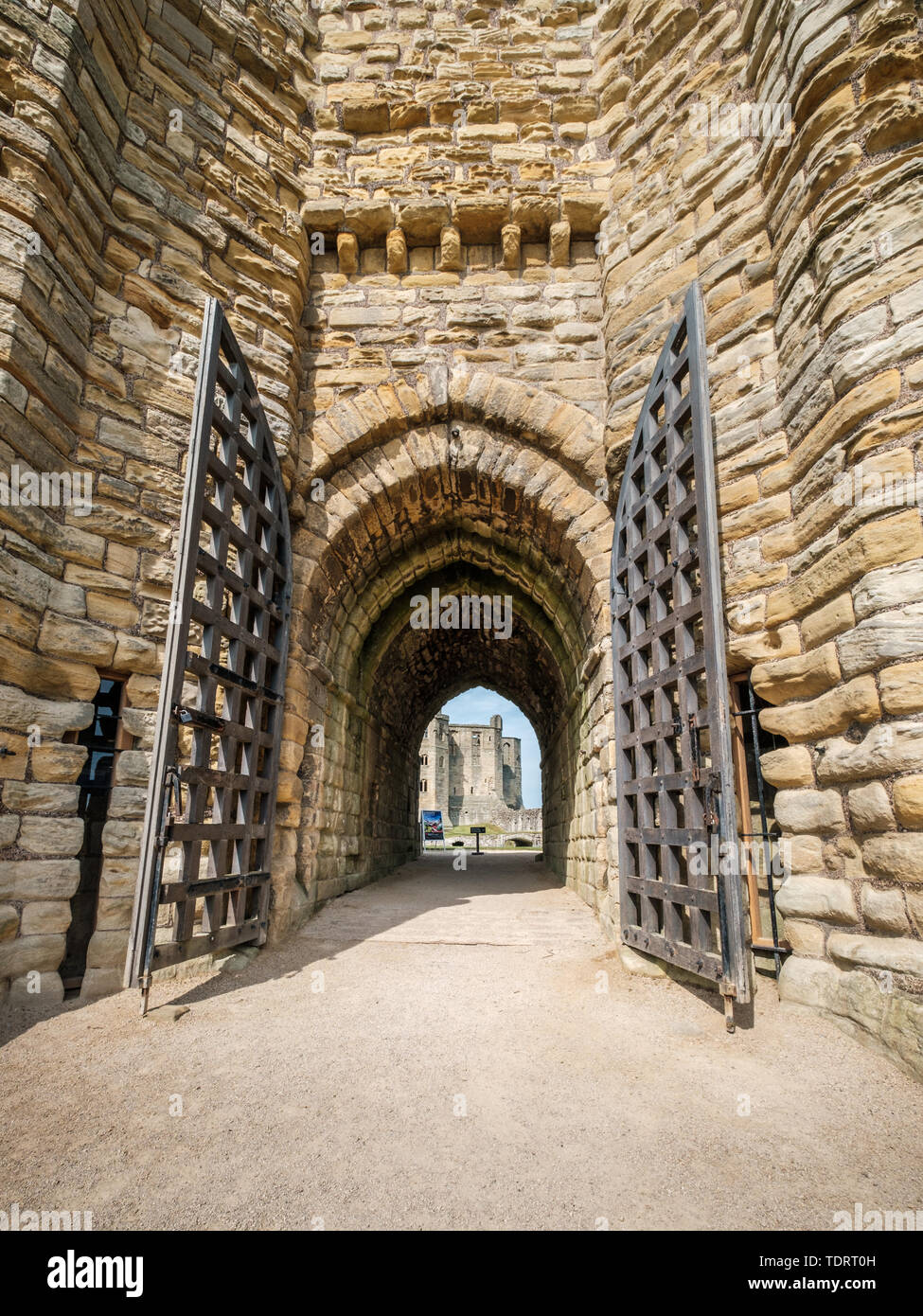 Castle secure stronghold gate hi-res stock photography and images - Alamy